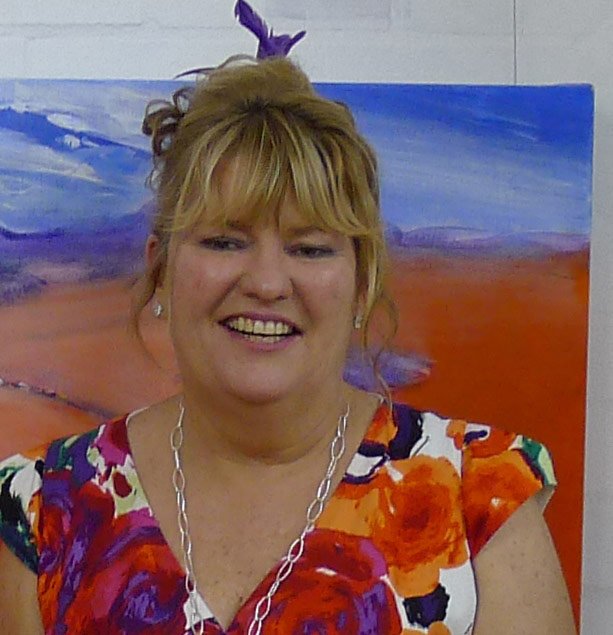 Di Taylor Artist - Up Close and Personal - JahRoc Galleries